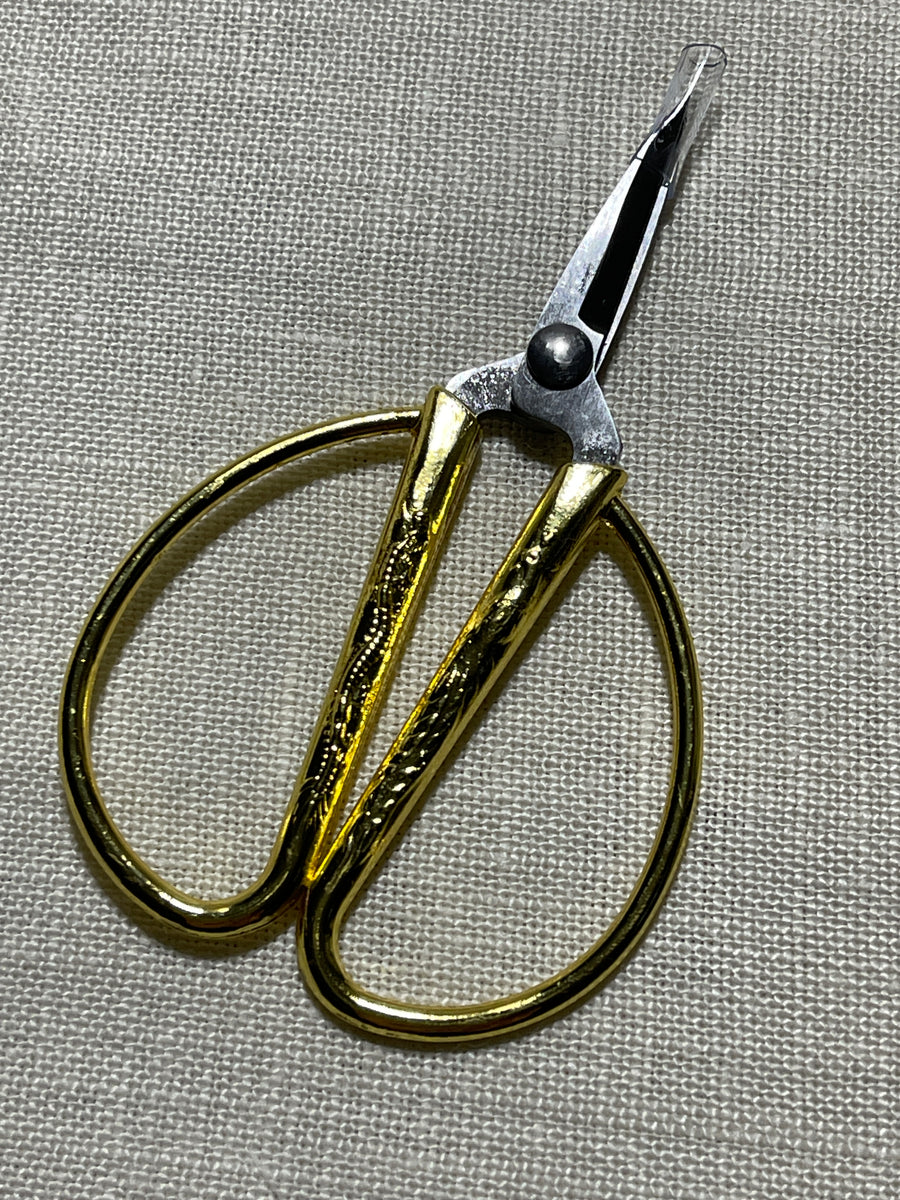 Small Gold-Handled Scissors (Large finger holes) – Cast On a Few Yarns ...